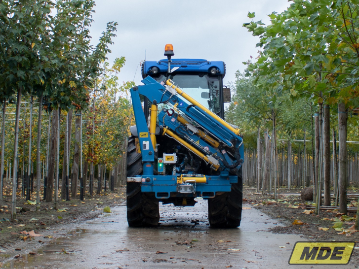 MDE Tree Transport Trailer BTW4x0 + Tree Loading Crane | MDE Machinebouw