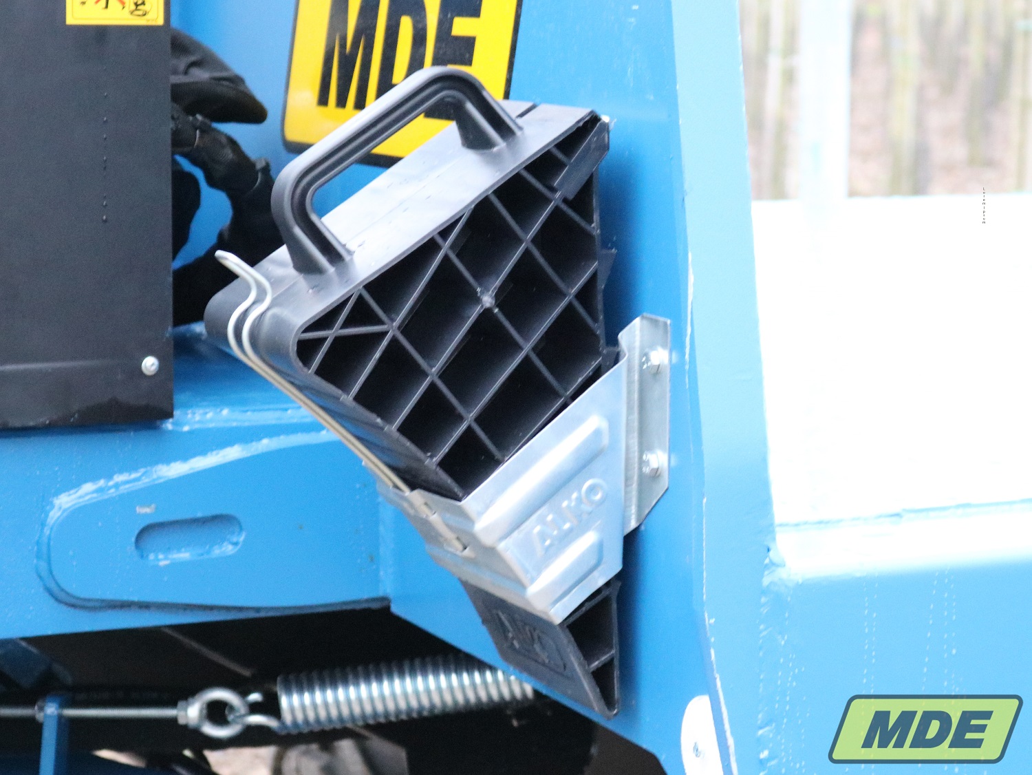 MDE Tree Transport Trailer BTW4x0 + Tree Loading Crane | MDE Machinebouw