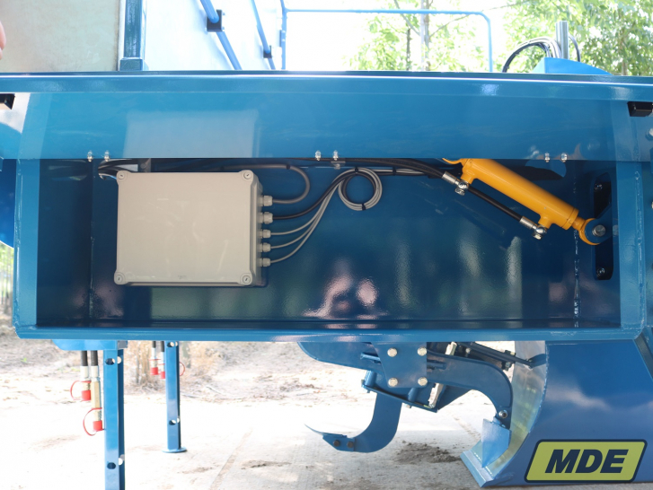 Sázecí stroj MDE PM45-SSU | Kůlovací jednotka | Výsadba stromů